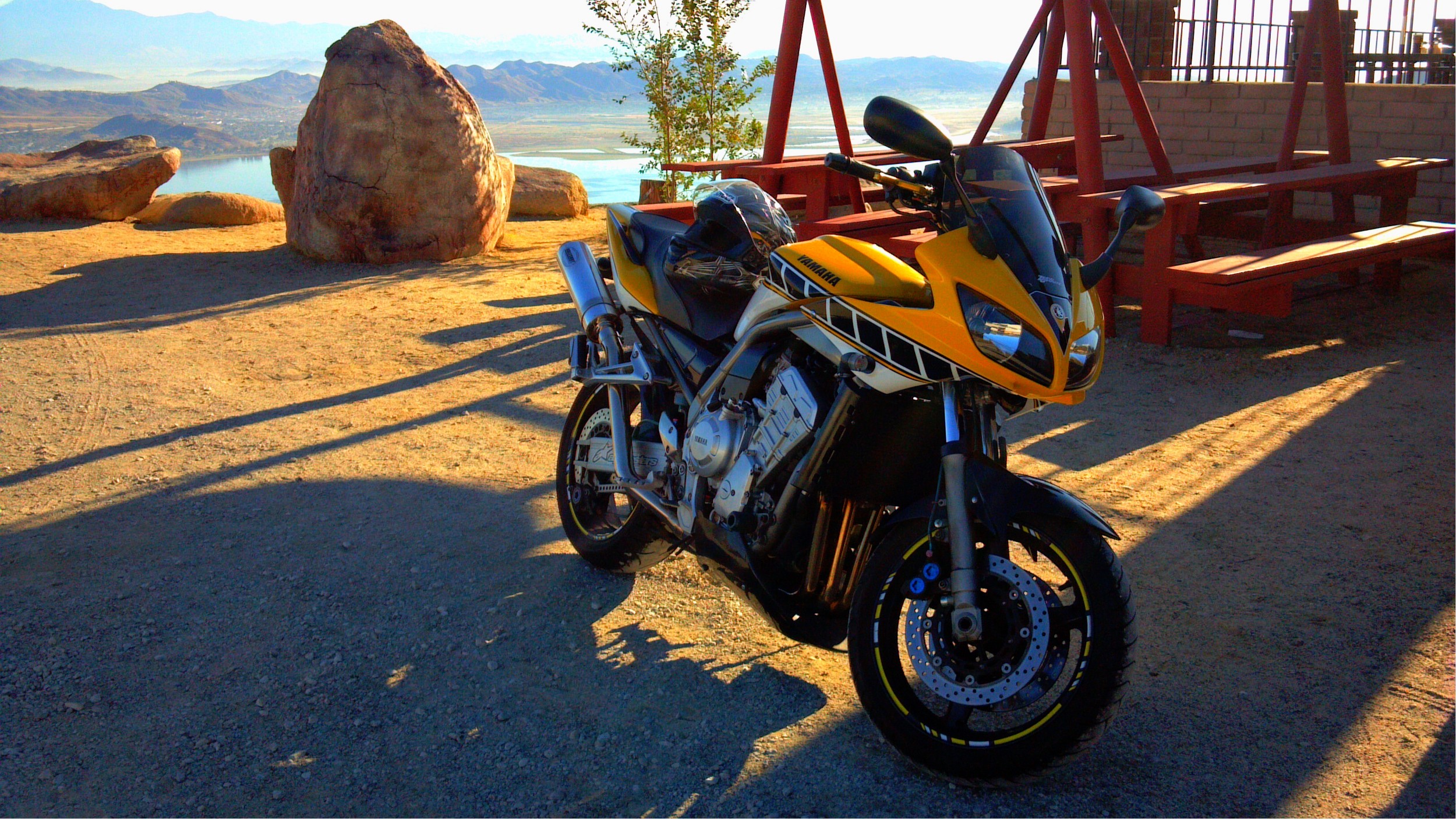 Kenny Roberts Yellow and Black | Yamaha FZ1 Motorcycle Forum